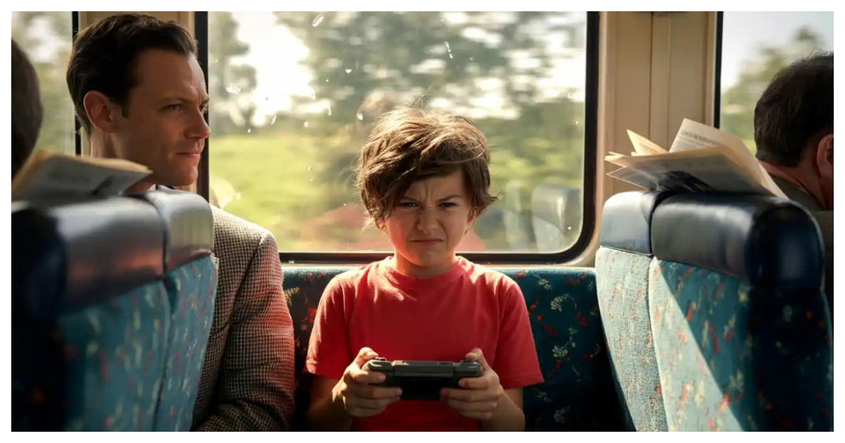 Tradesman Shuts Down Fortnite Game, Kid Throws A Fit, And Dad Just Watches