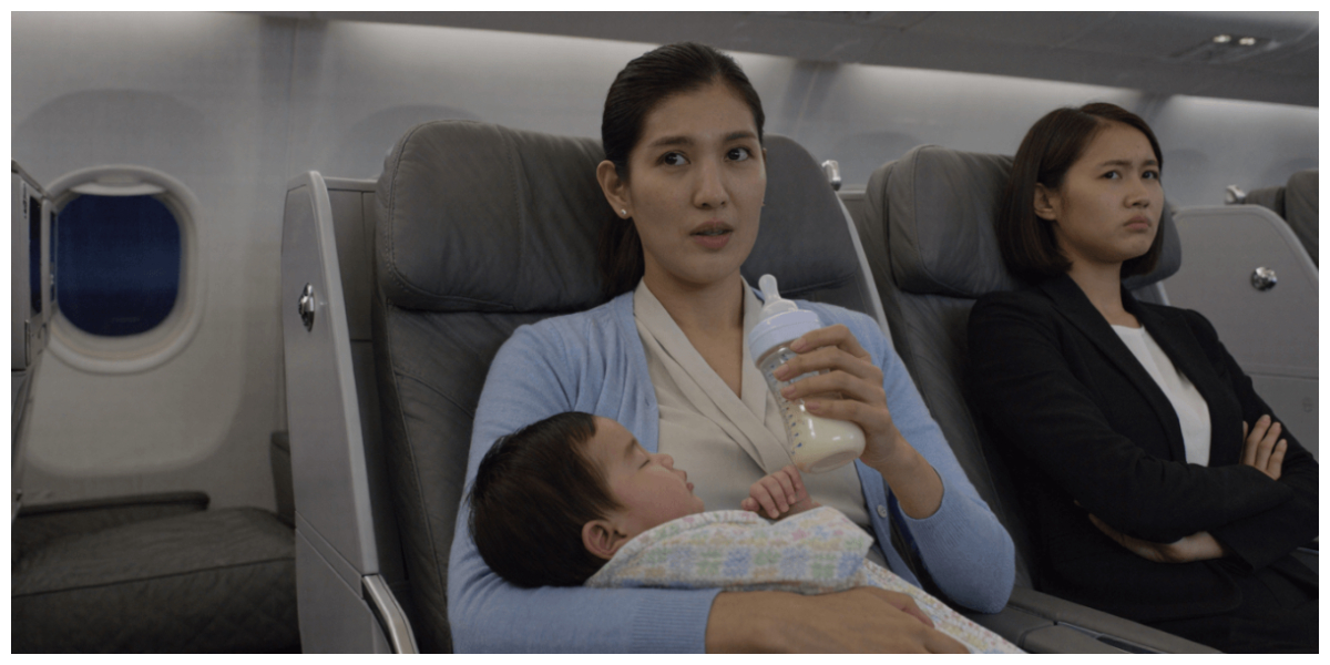 Traveler Brings Her Infant To Business Class, Passenger Explodes