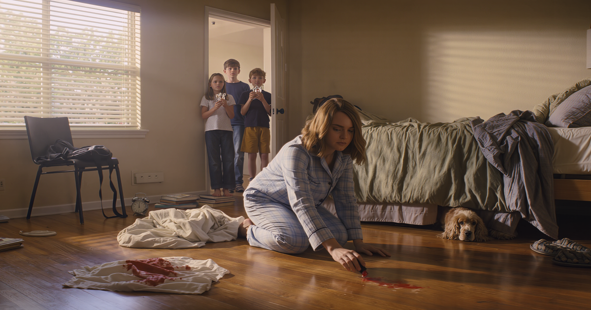 College Student Escapes To Dad After Mom's Babysitting Kids Ruin Room ...